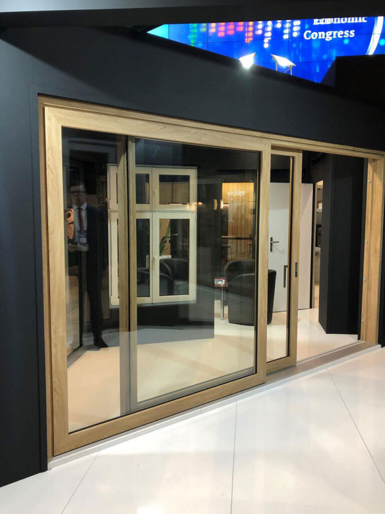 Okna Turner Oak - numer jeden wśród kolorów drewnopodobnych - MS więcej ...